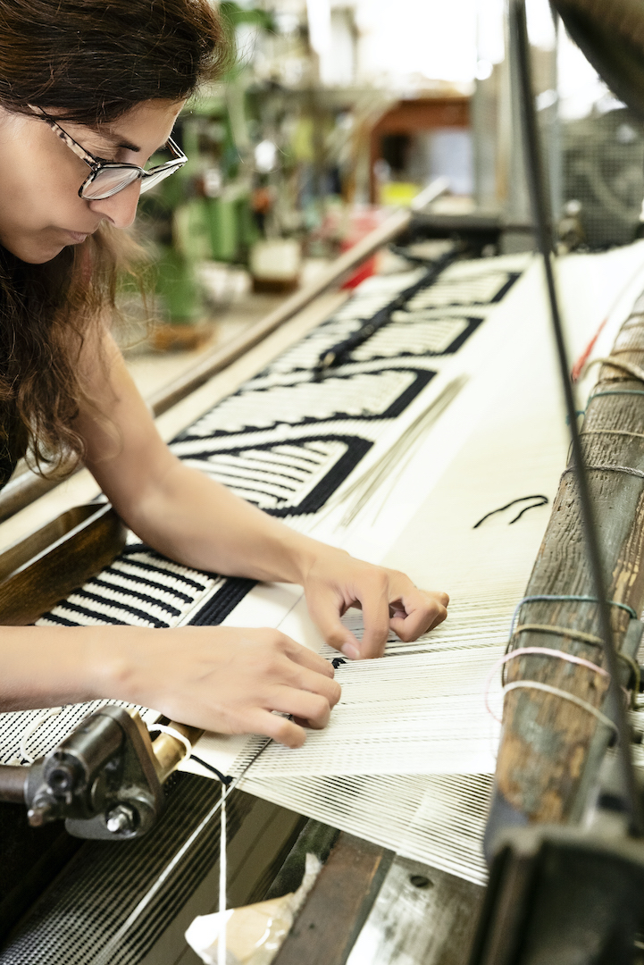 hand-in-hand-sardegna-making