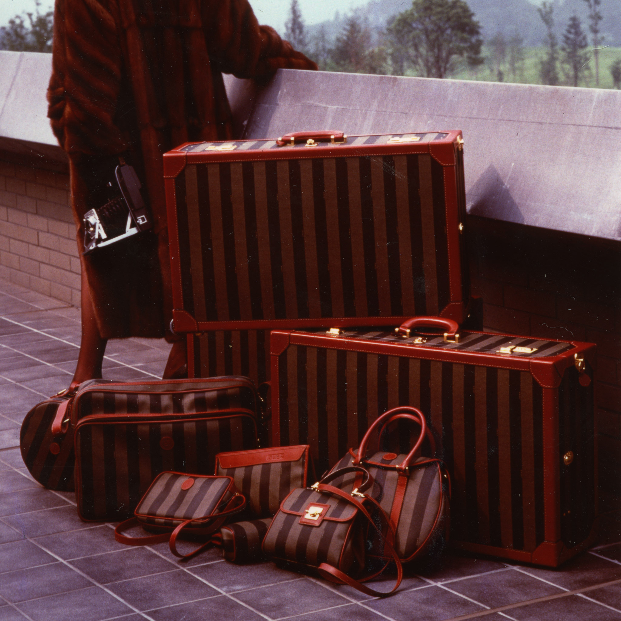 FENDI Pequin-Pequin条纹系列-FENDI芬迪官网