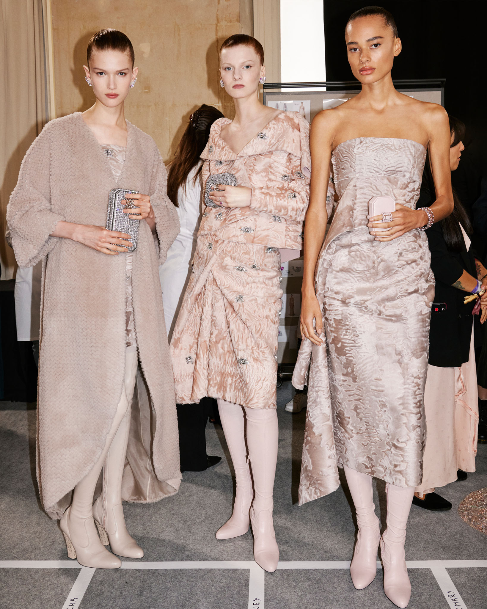 FENDI 2023秋冬高级定制时装秀-FENDI芬迪官网