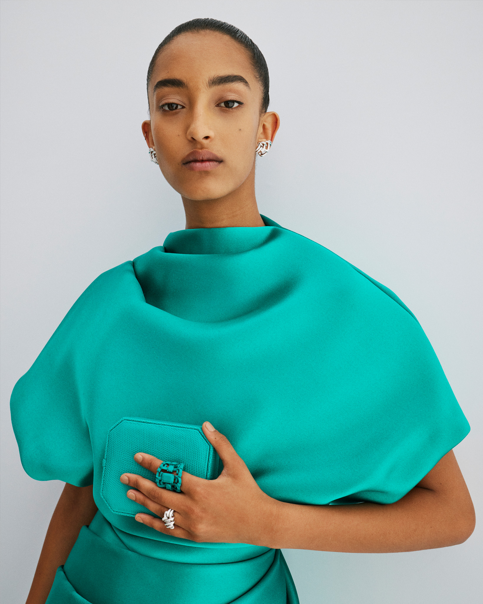 Fendi 2023秋冬高级定制时装秀 Fendi芬迪官网