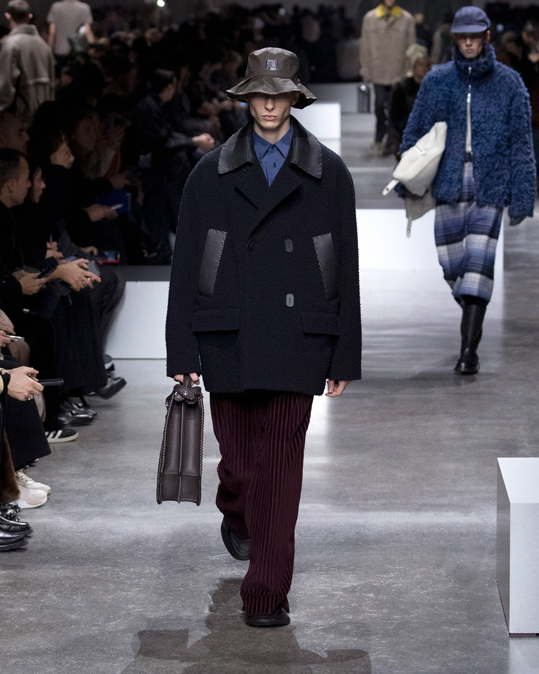 FENDI 2024秋冬男装秀秀场造型-FENDI芬迪官网