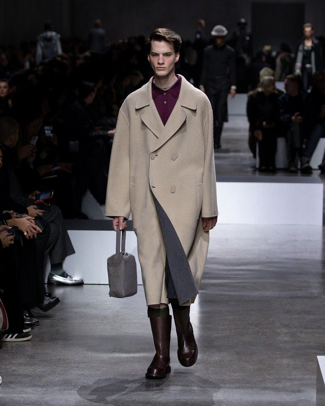 FENDI 2024秋冬男装秀秀场造型-FENDI芬迪官网