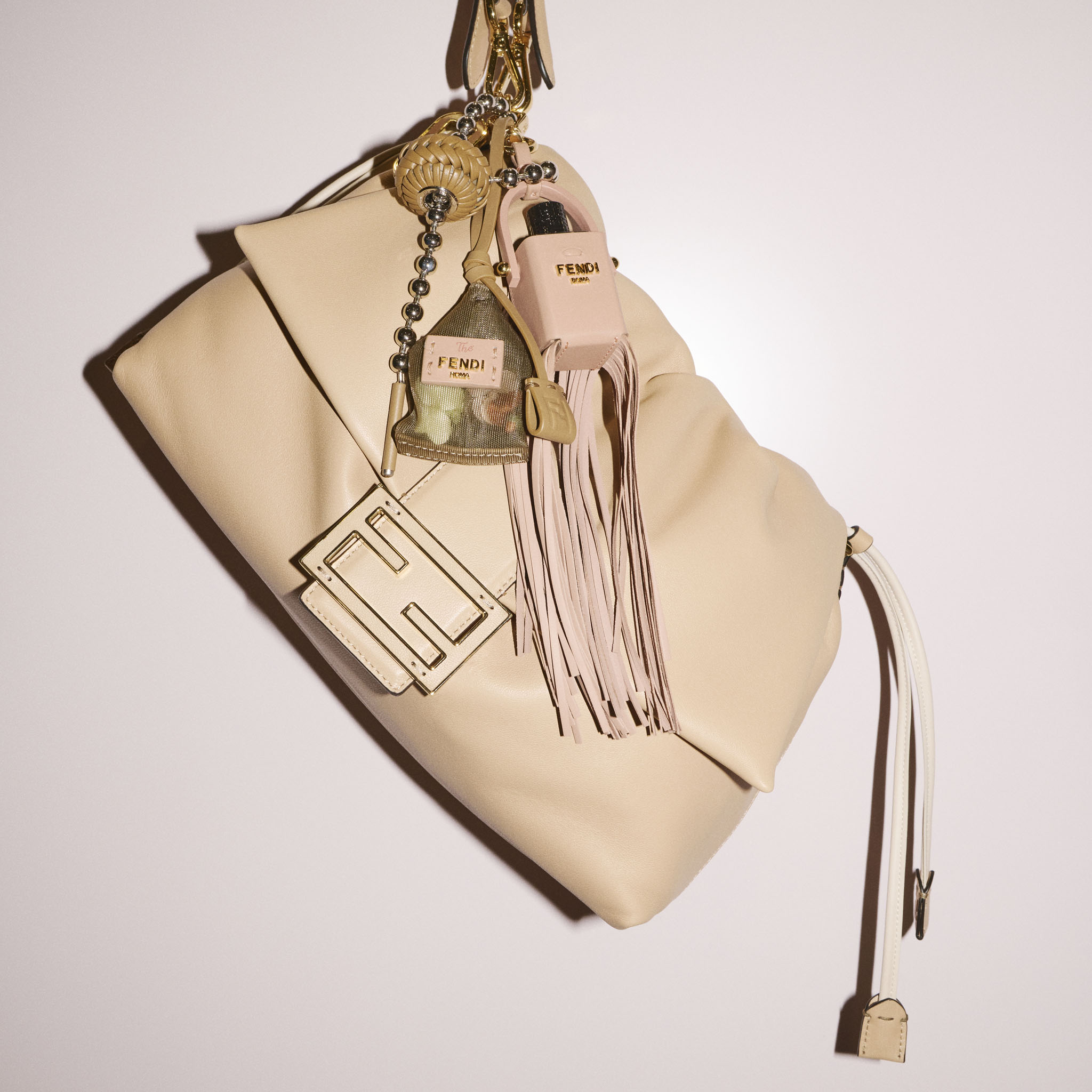 FENDI 2025春夏女装秀-FENDI芬迪官网