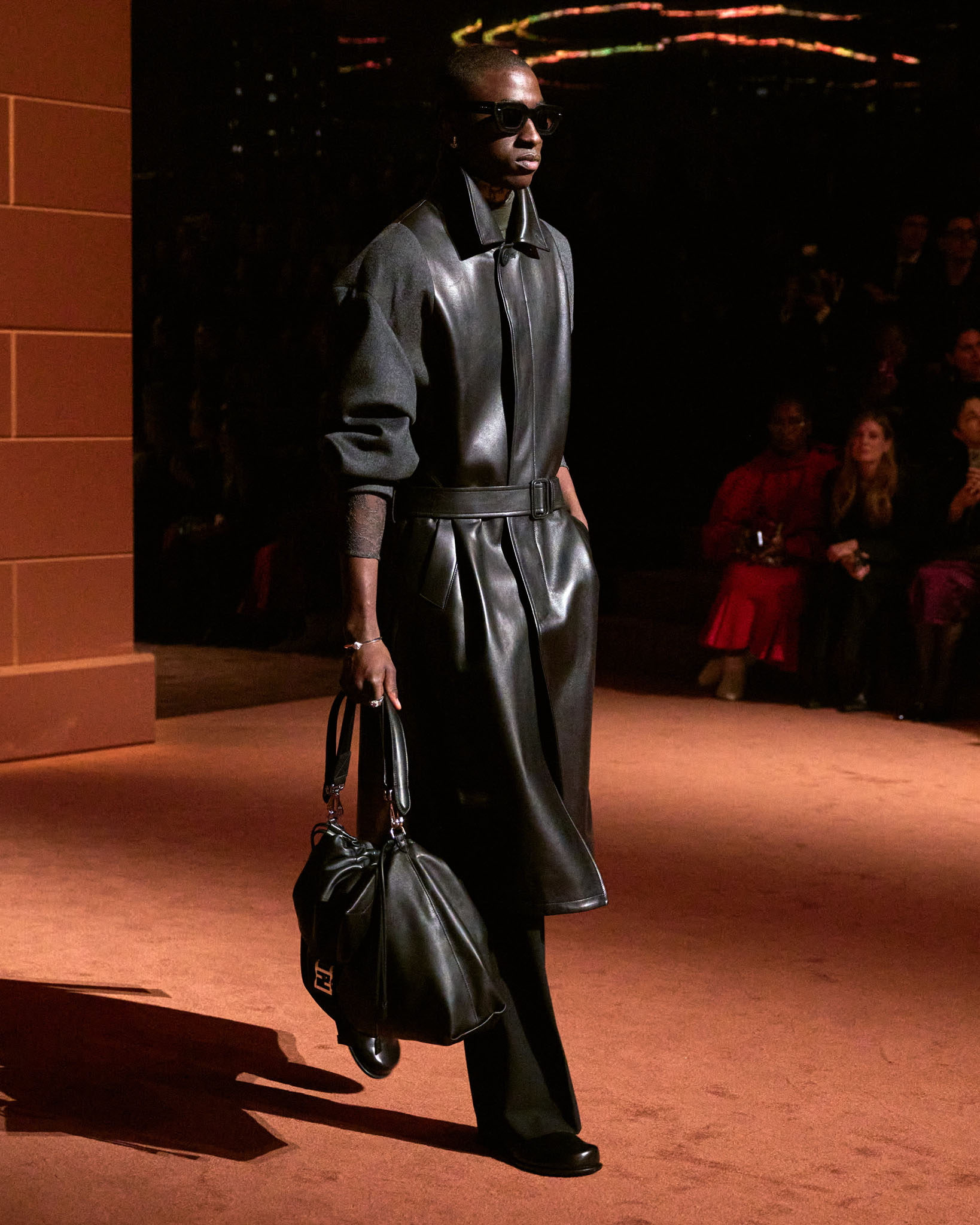 FENDI 2025秋冬男女时装秀造型-FENDI芬迪官网