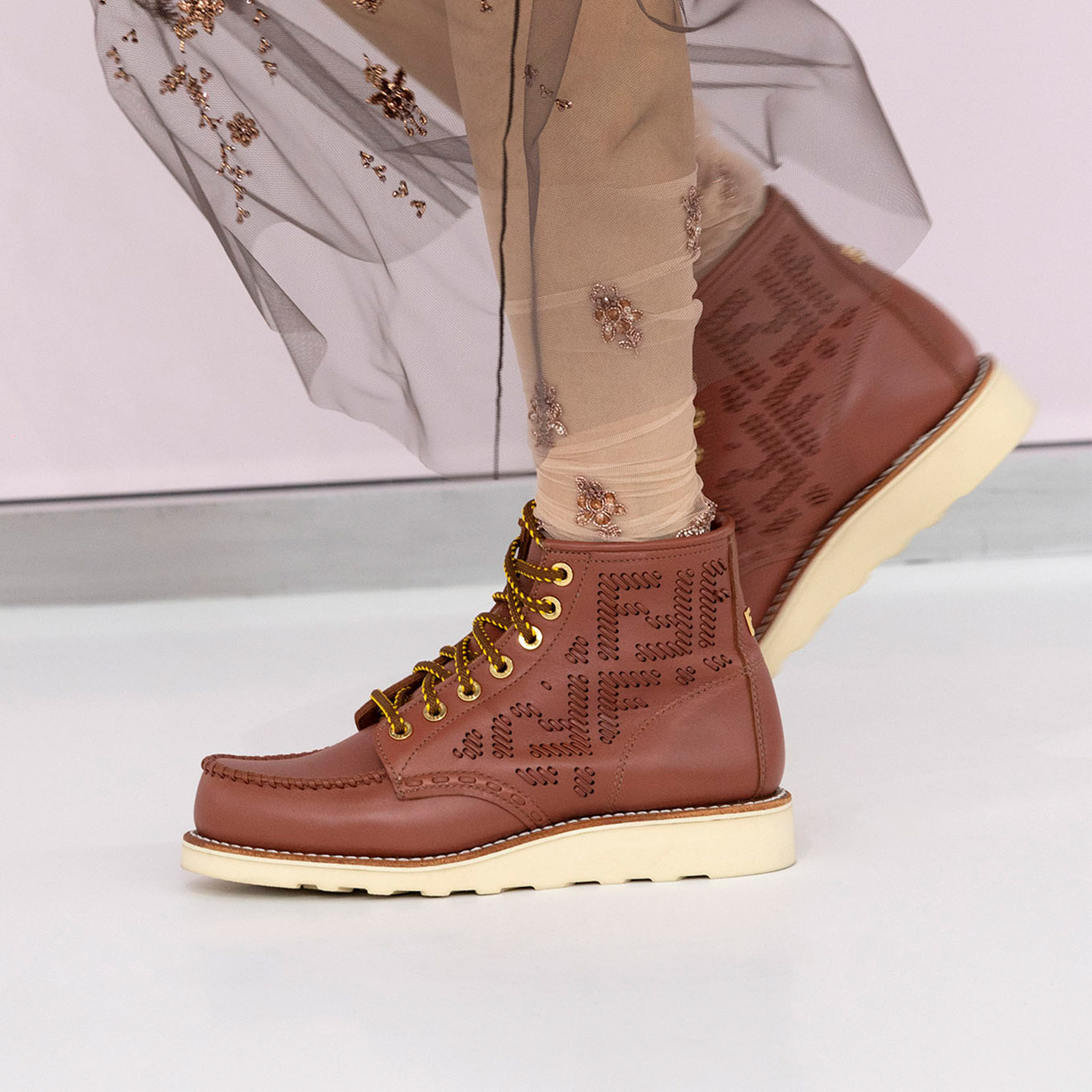 FENDI 2025春夏女装秀-FENDI芬迪官网