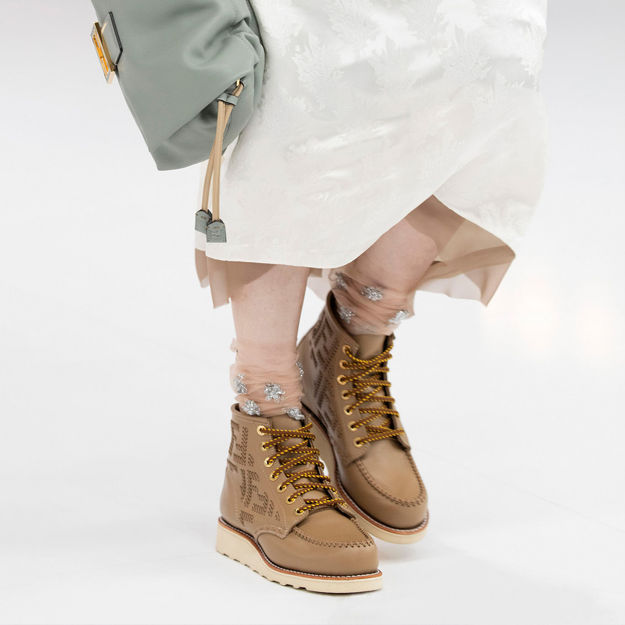 FENDI 2025春夏女装秀-FENDI芬迪官网