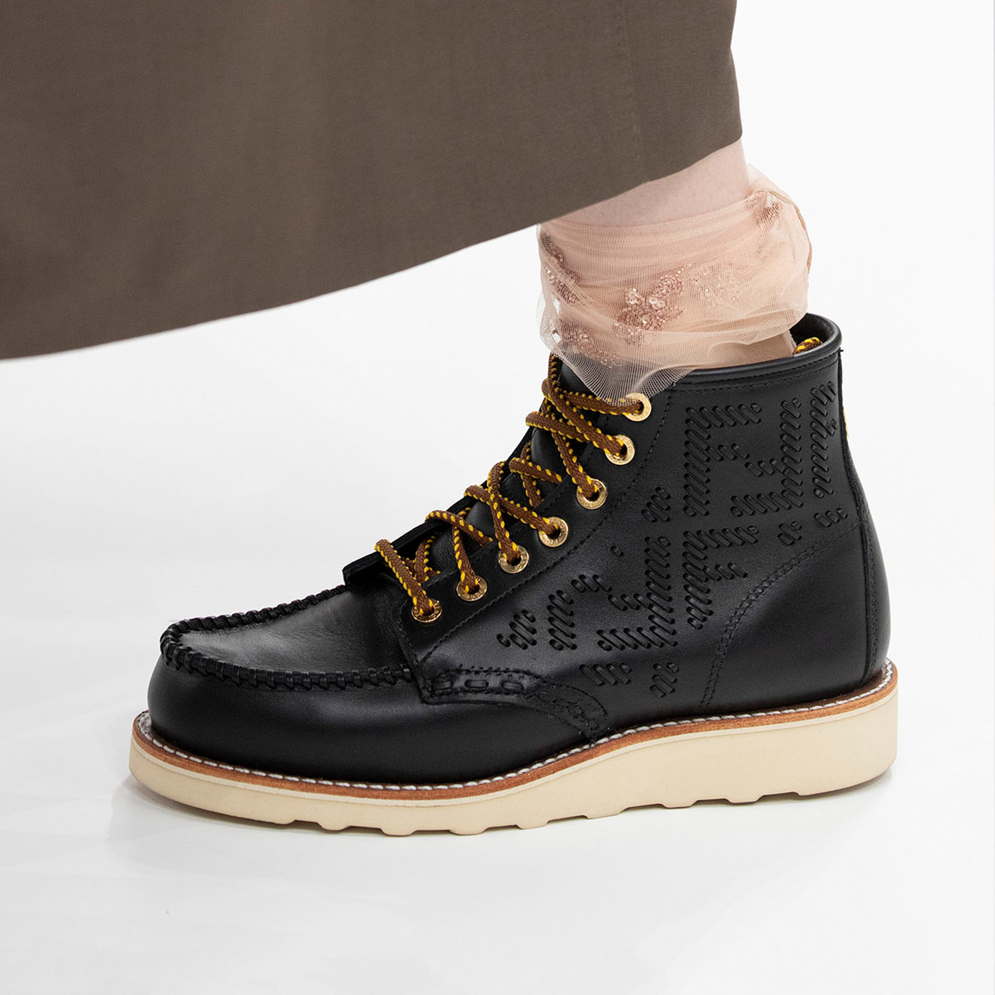 FENDI 2025春夏女装秀-FENDI芬迪官网