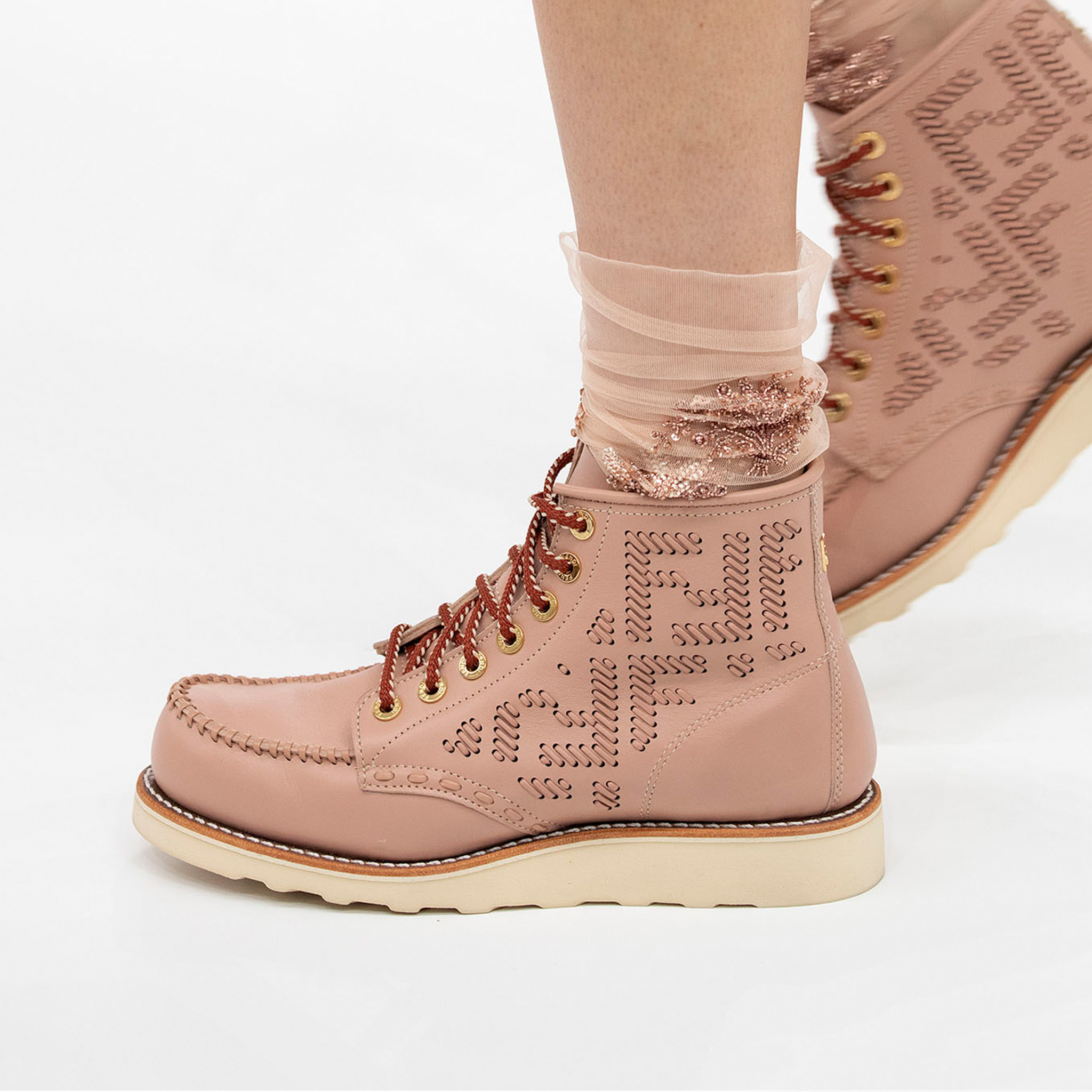 FENDI 2025春夏女装秀-FENDI芬迪官网