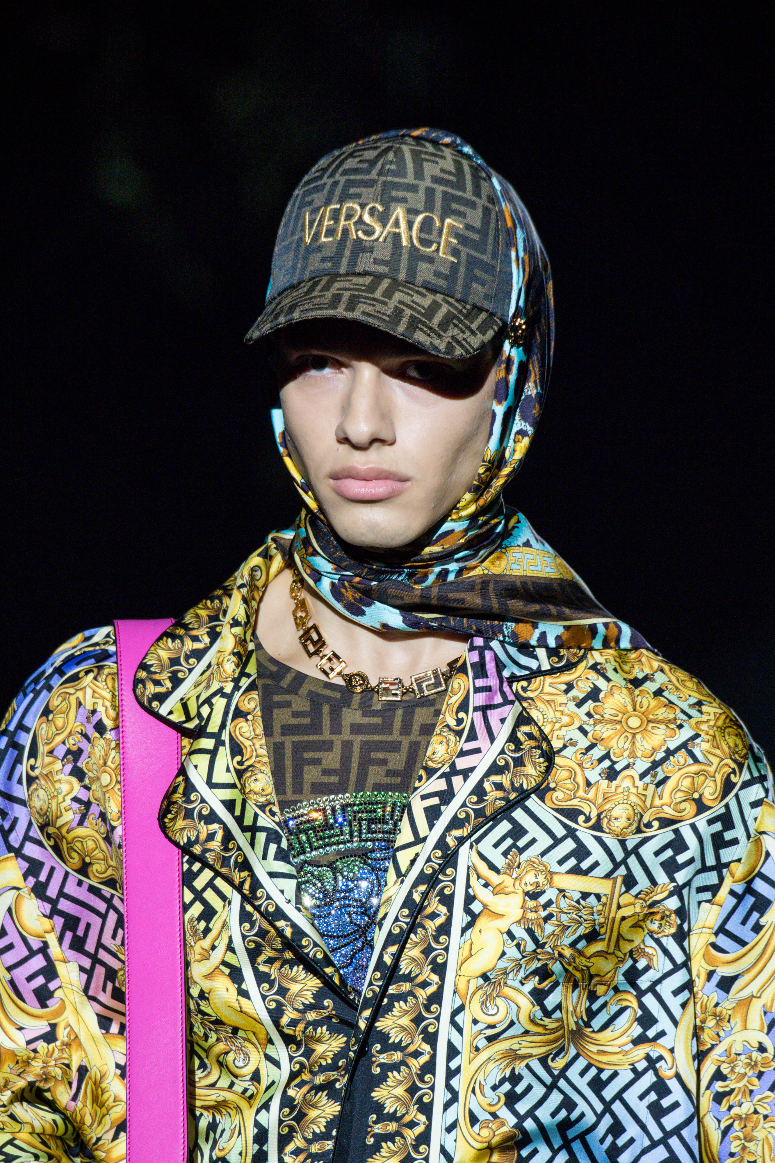 Versace and Fendi：The Swap秀场特写-FENDI芬迪官网